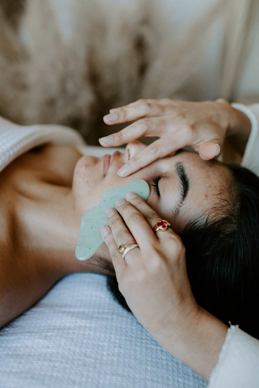 Looking To Give Your Face The Treat It Deserves? 6 Wondrous Ways Facia ...